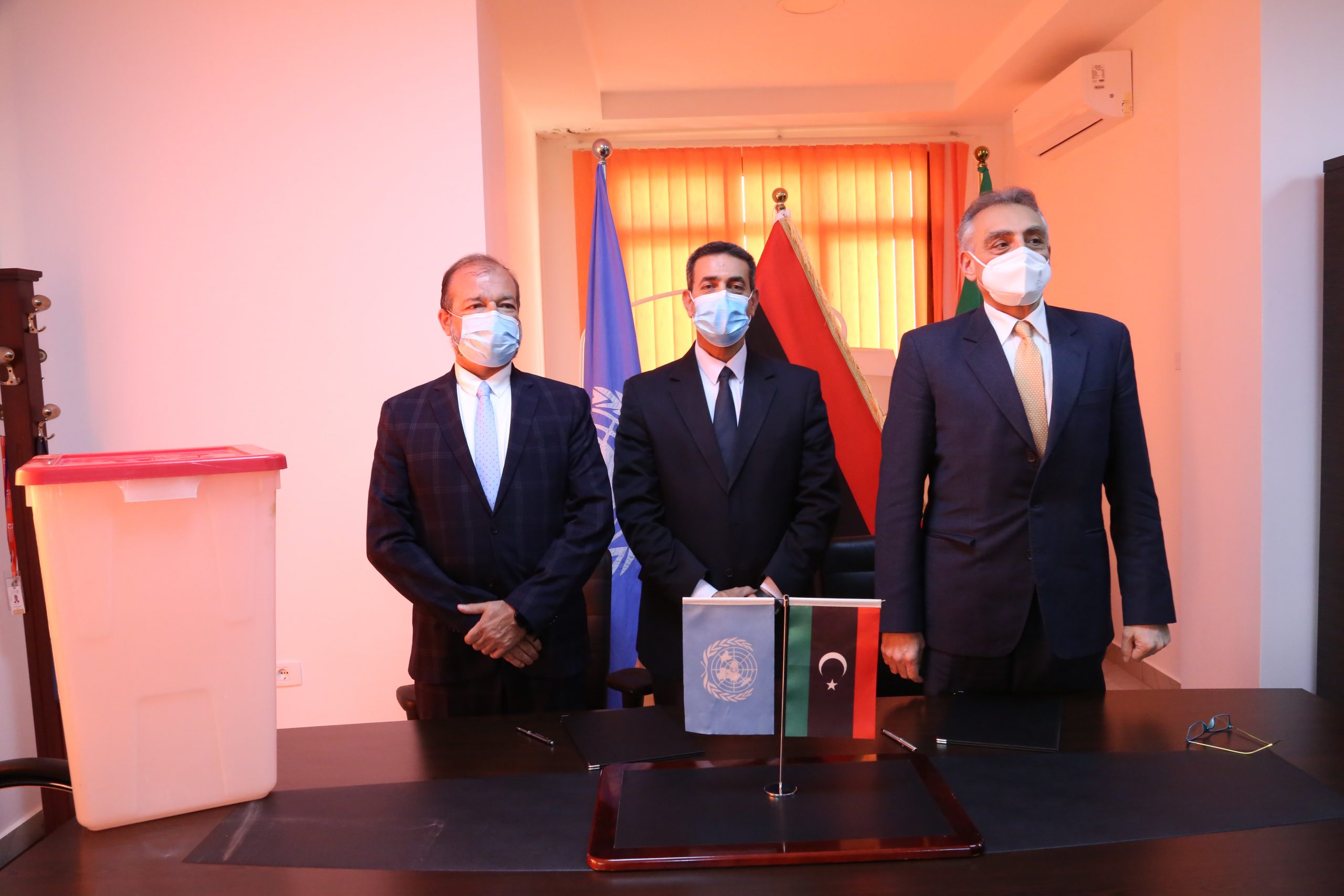 HNEC Board welcomes the Italian Ambassador - المفوضية الوطنية العليا ...